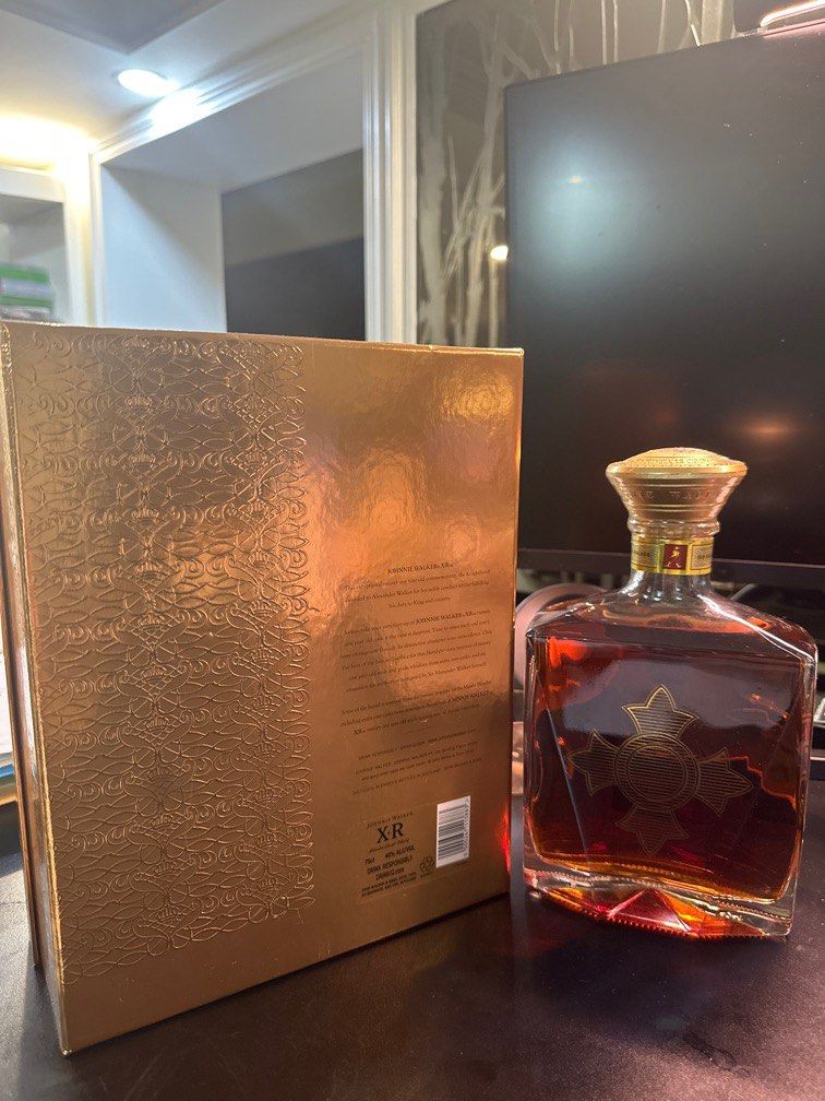 Johnnie Walker X.R 21 YO (750ml), 嘢食 & 嘢飲, 酒精飲料 - Carousell
