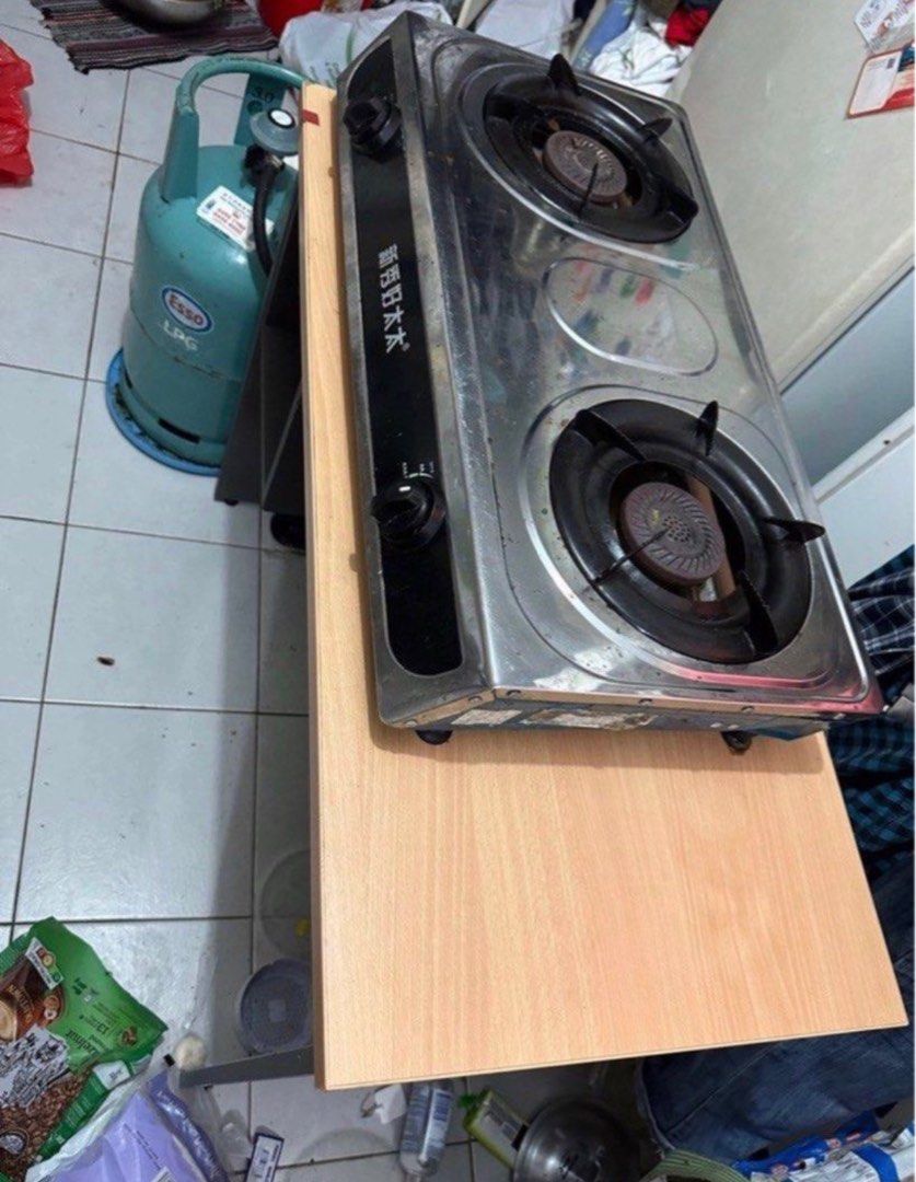 Kitchen cabinet Gas stove drawer gas stove n cylinder full set @125, TV ...