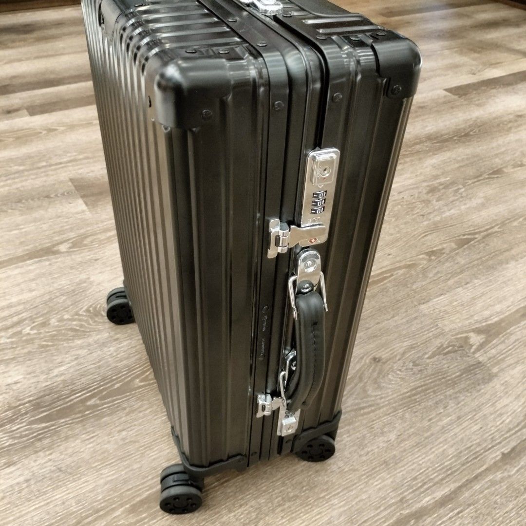 Koper Rimowa on Carousell