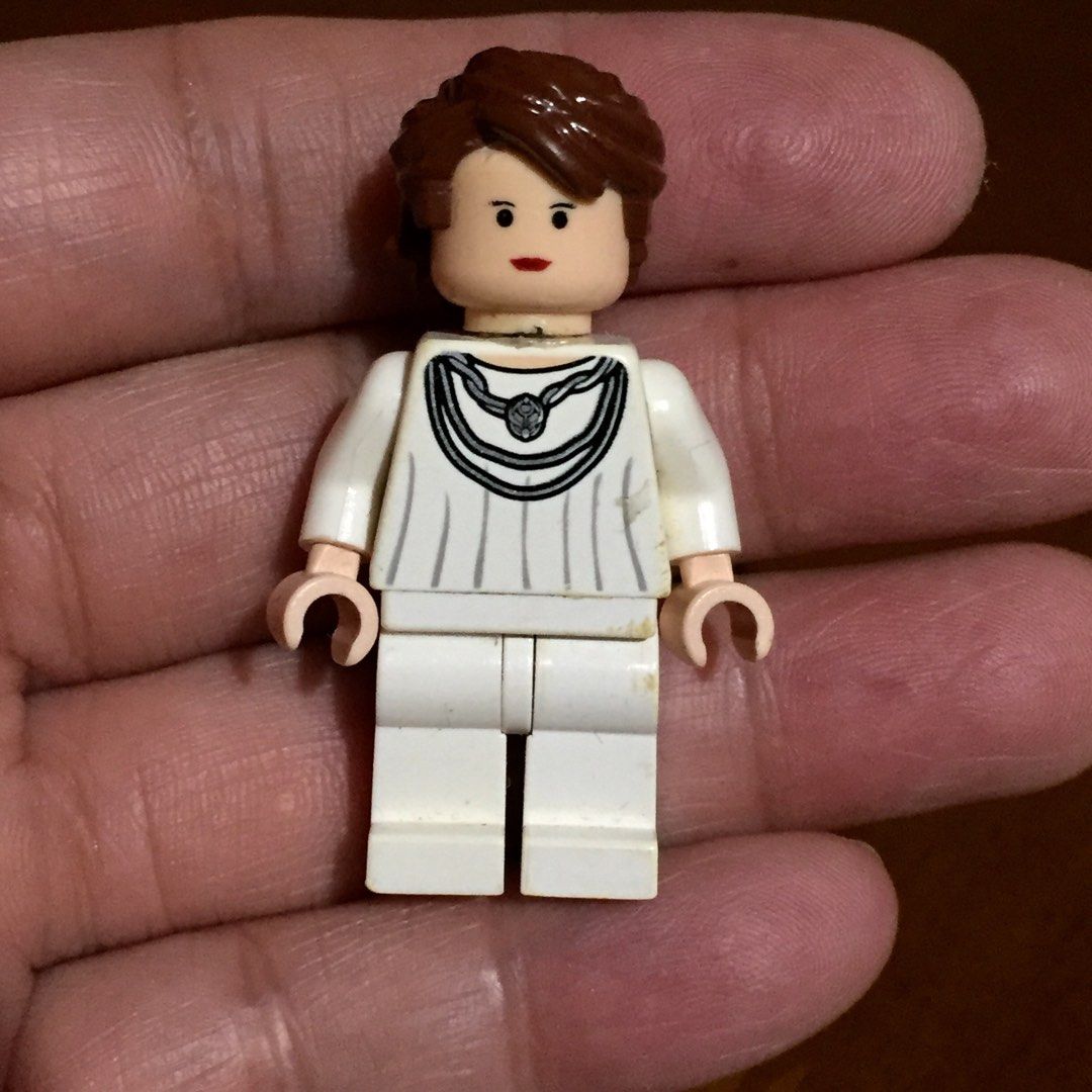 Lego Minifigure #25: Mon Mothma (Star Wars) on Carousell