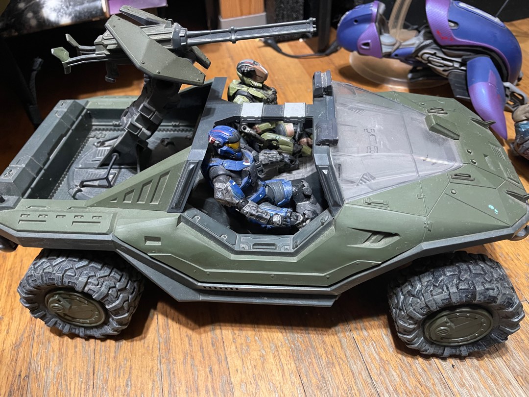 McFarlane rare Halo warthog, vehicles and figures. Spartan, Hobbies ...