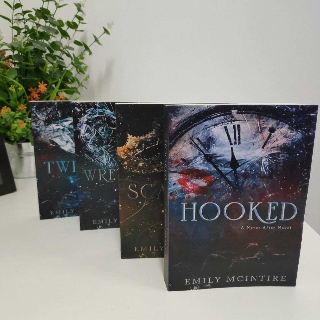 Never After Series (5 books) Hooked, Scarred, Wretched, Twisted ...