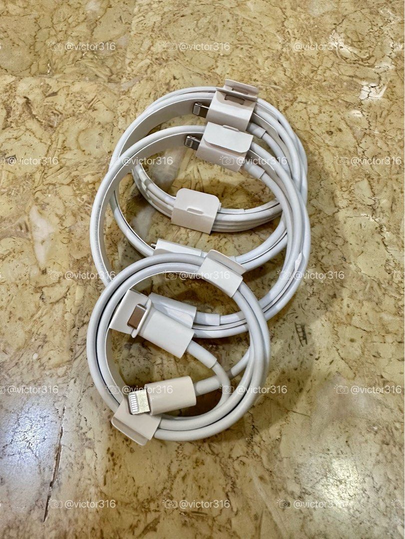 original Apple USB-C to Lightning Cable (1m), Mobile Phones & Gadgets ...