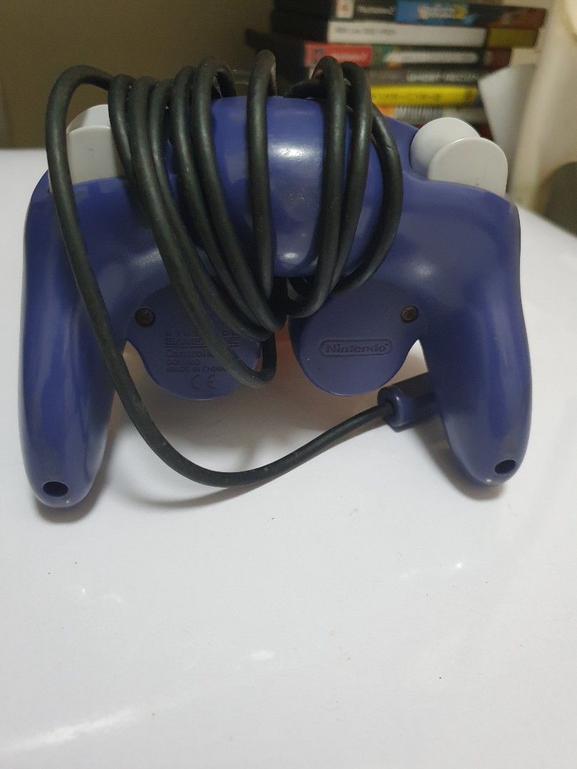 Original Nintendo Gamecube Controllers (Nintendo Gamecube and Wii ...