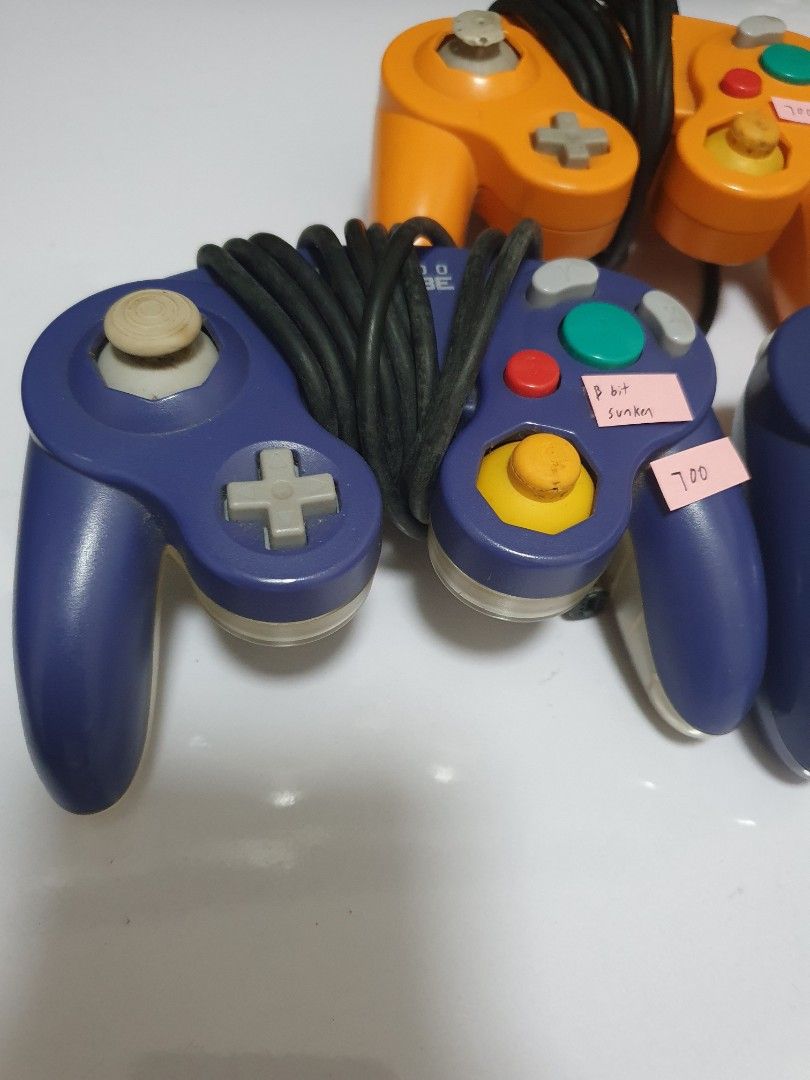 Original Nintendo Gamecube Controllers (Nintendo Gamecube and Wii ...