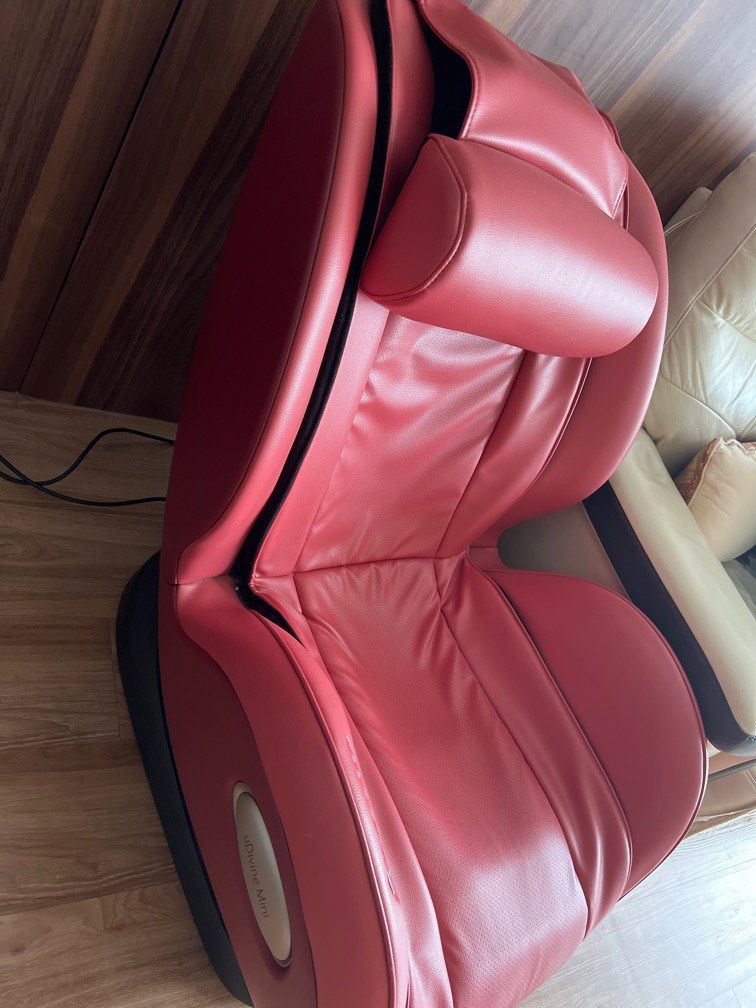 Osim Udivine Mini, Health & Nutrition, Massage Devices on Carousell