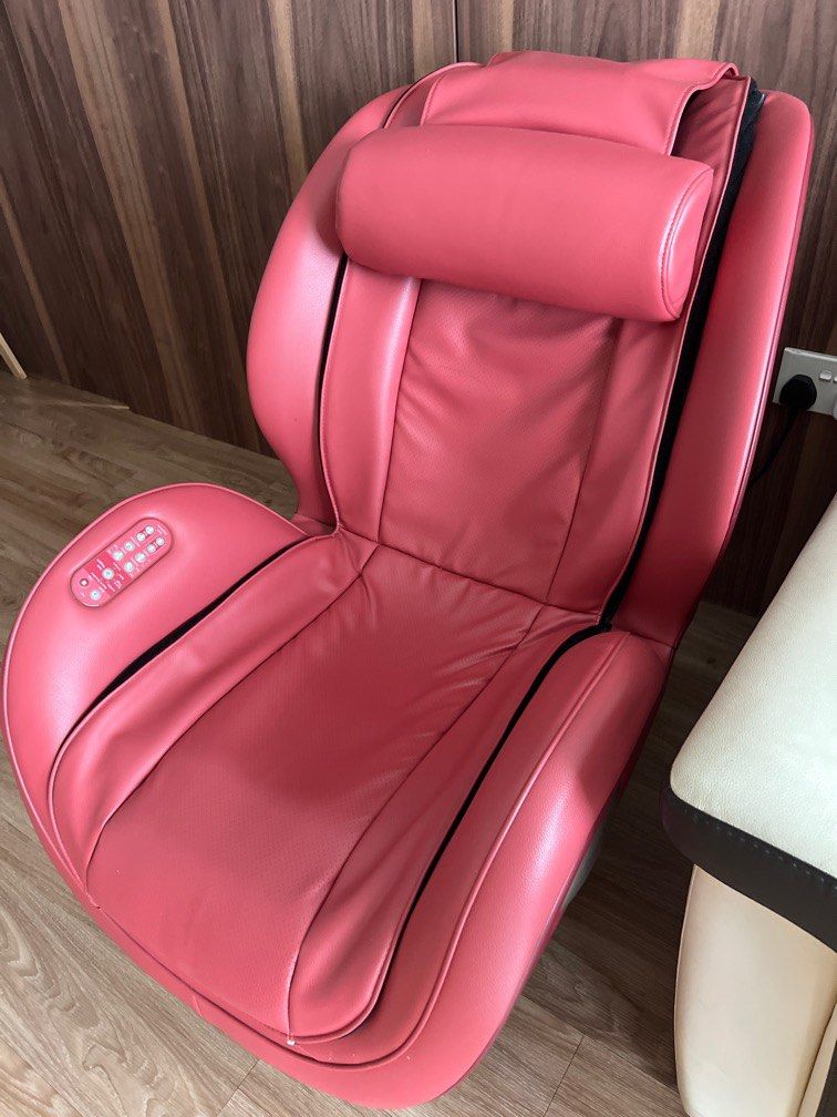 Osim Udivine Mini, Health & Nutrition, Massage Devices on Carousell