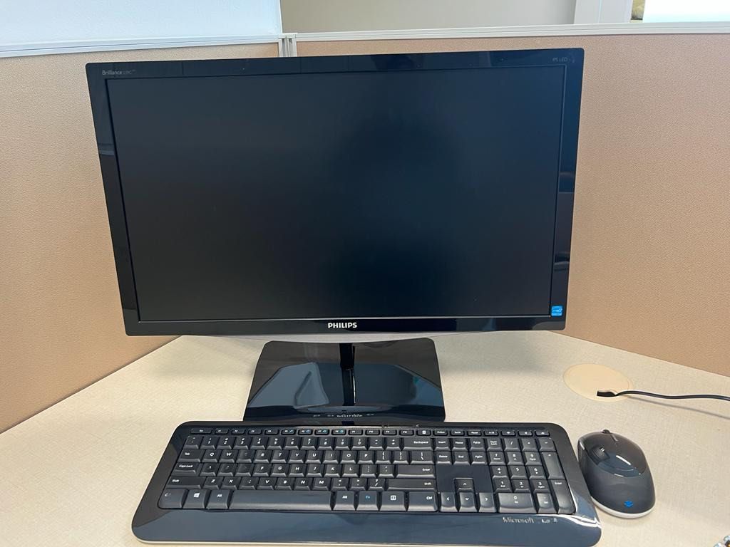 Philips monitor screen with keyboard and mouse, Computers & Tech ...