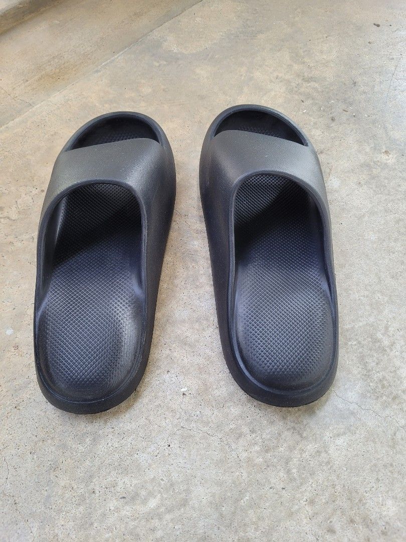 Posee slides slippers, Men's Fashion, Footwear, Flipflops and Slides on ...