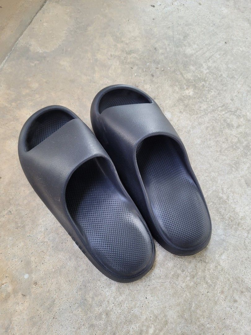 Posee slides slippers, Men's Fashion, Footwear, Flipflops and Slides on ...