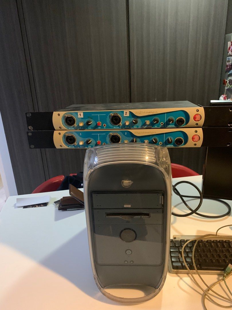 Power Mac G4, Samsung 27” monitor, 2x Digidesign LE 001 audio interface ...