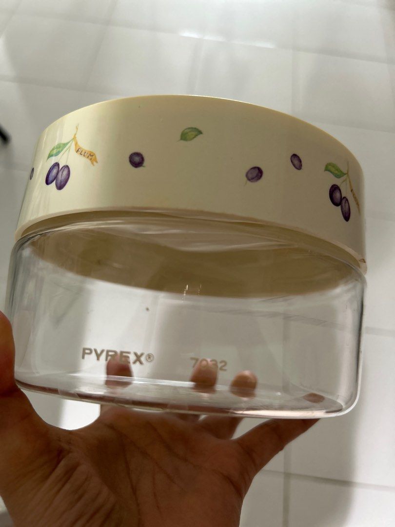 Pyrex containers (multipurpose), Furniture & Home Living, Home ...