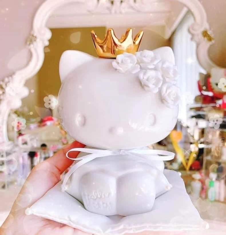 Royal Kitty Ceramic flower vase, Furniture & Home Living, Home Decor ...