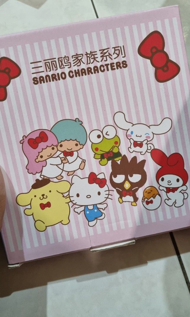 [Sanrio] Red Hello Kitty Plate, Furniture & Home Living, Kitchenware ...