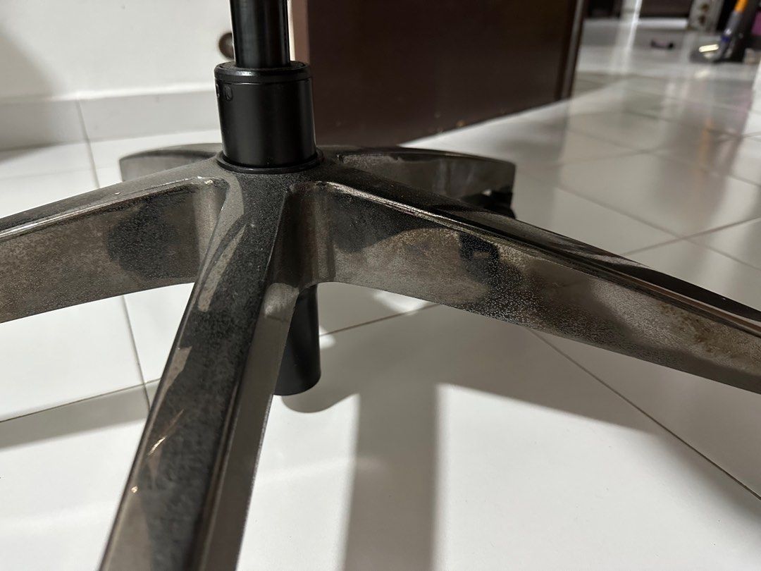 Secretlab NeueChair with headrest, Furniture & Home Living, Furniture ...