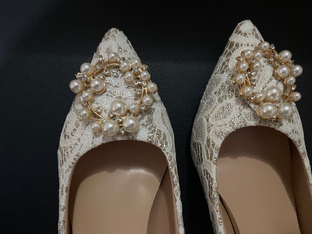 Sepatu pesta brukat premium new, Fesyen Wanita, Sepatu di Carousell