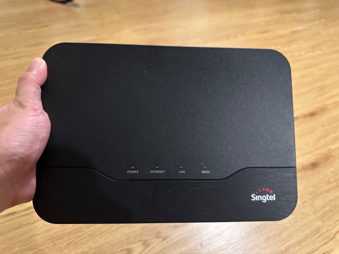 Singtel Mesh Router and mesh extender full set, TV & Home Appliances ...