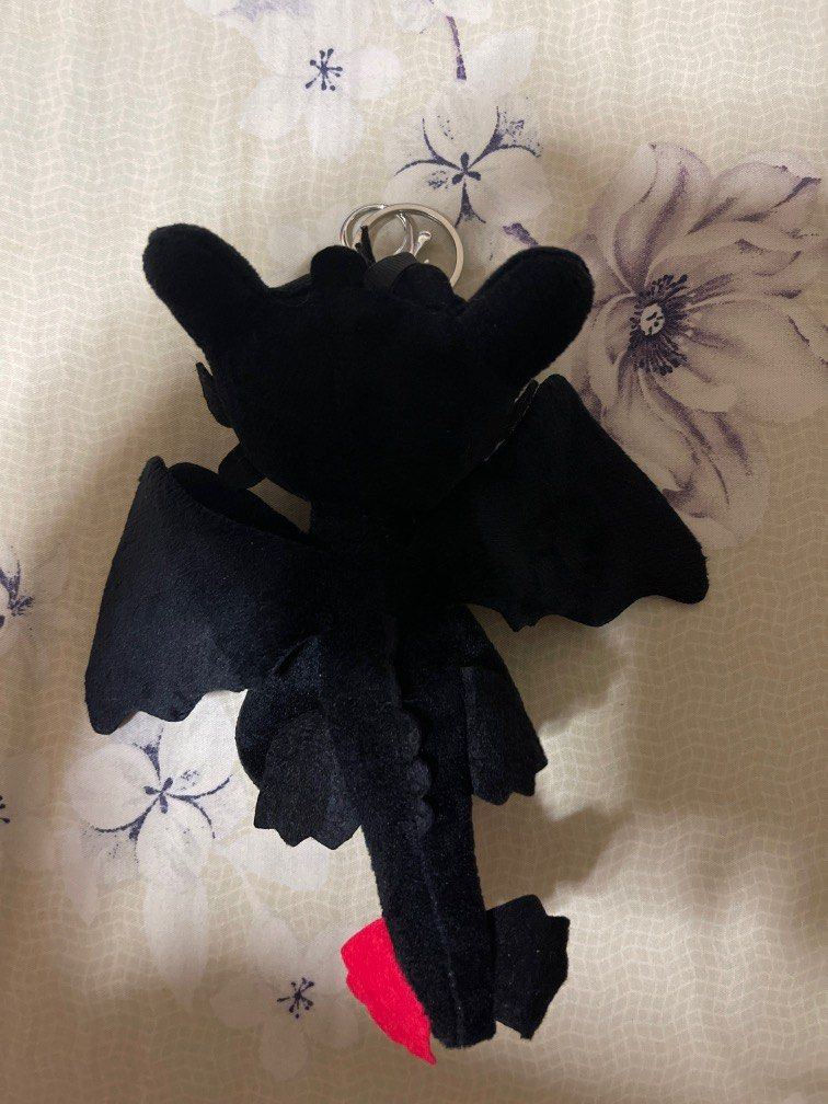 Toothless Keychain, Hobbies & Toys, Toys & Games on Carousell