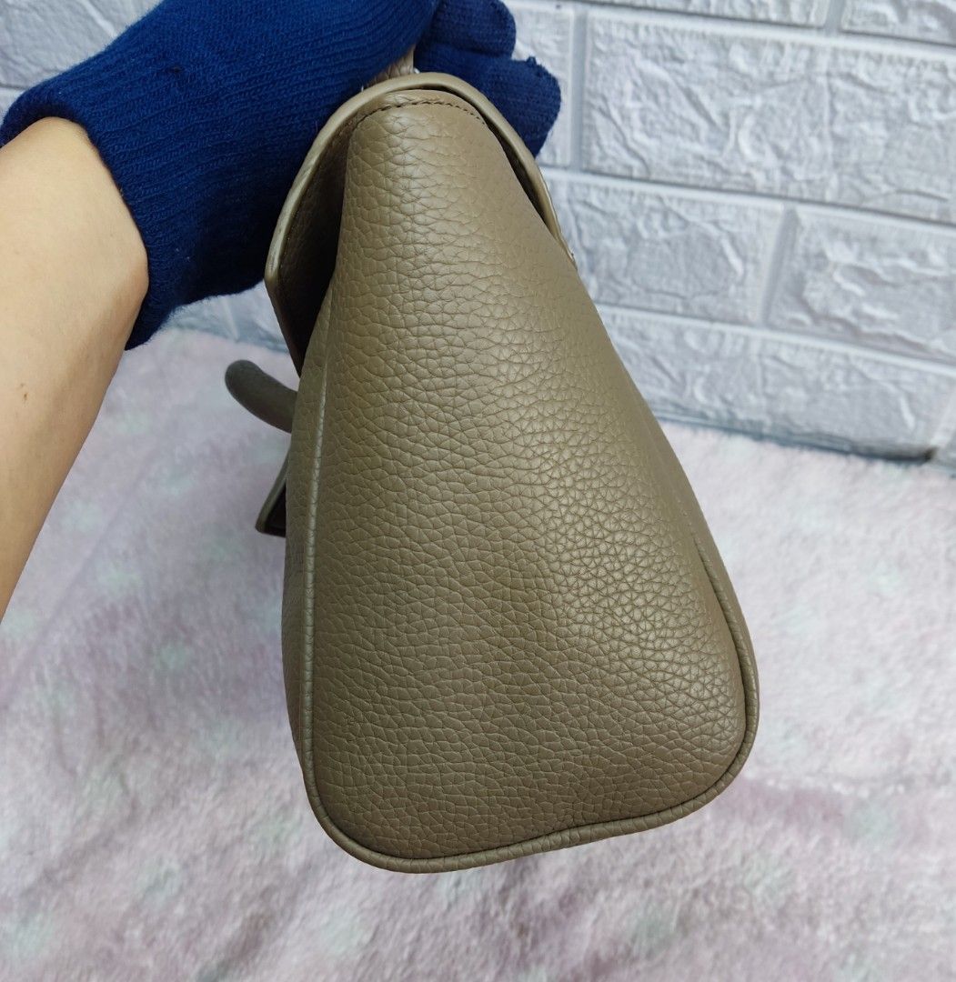 Vasic Ever Handbag, Women's Fashion, Bags & Wallets, Tote Bags on Carousell