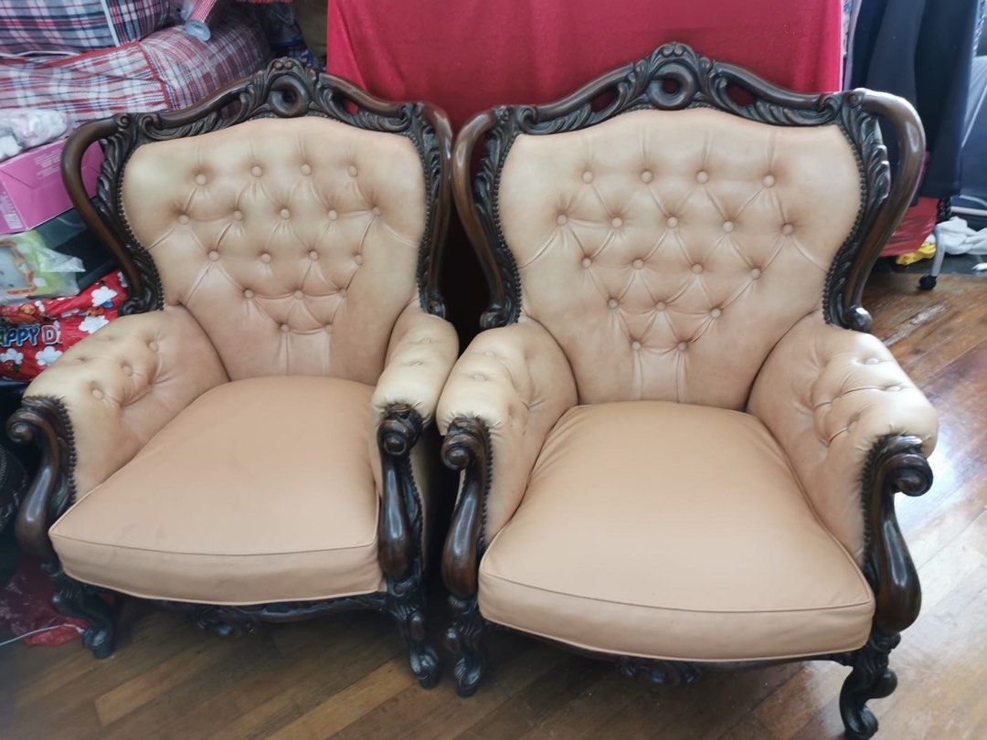Victorian wood sofa set in peach - 3 seater and 2x 1-seater, Furniture ...