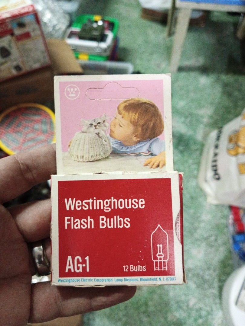 Westing house flash bulb, Hobbies & Toys, Toys & Games on Carousell