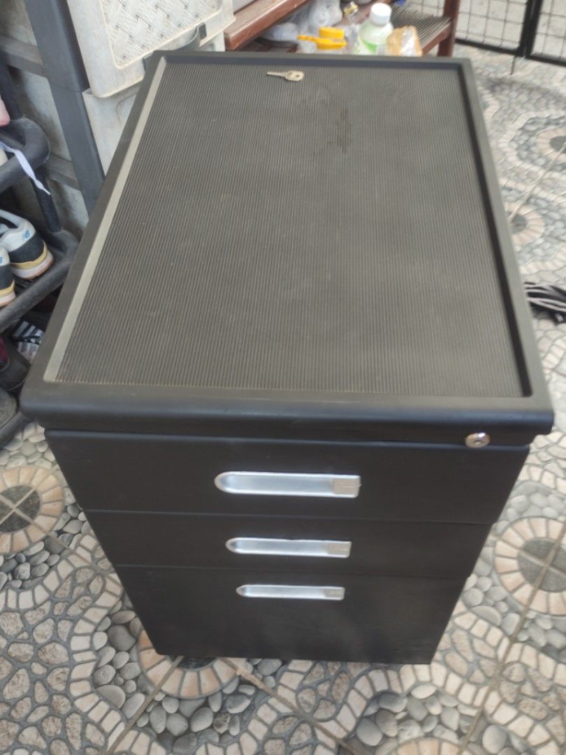 2nd Hand Movable Filing Cabinet on Carousell 2nd Hand Movable Filing Cabinet on Carousell