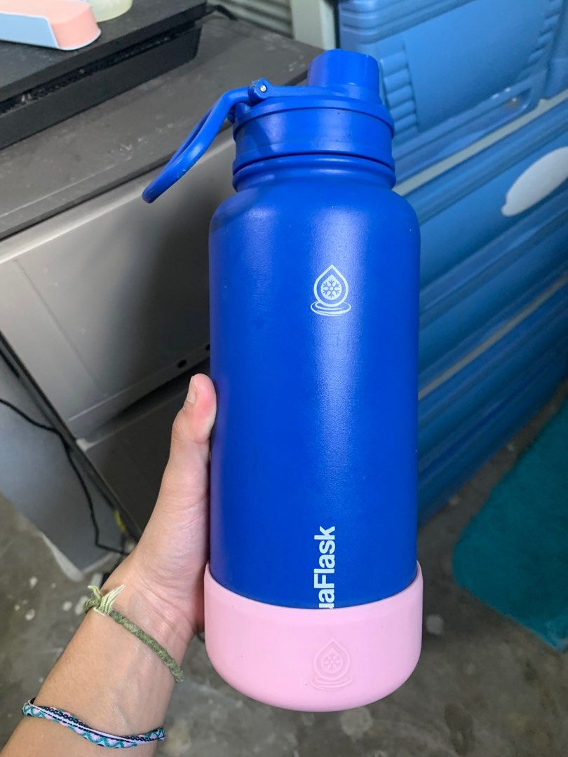 32 oz aquaflask w Orig boot, Furniture & Home Living, Kitchenware ...