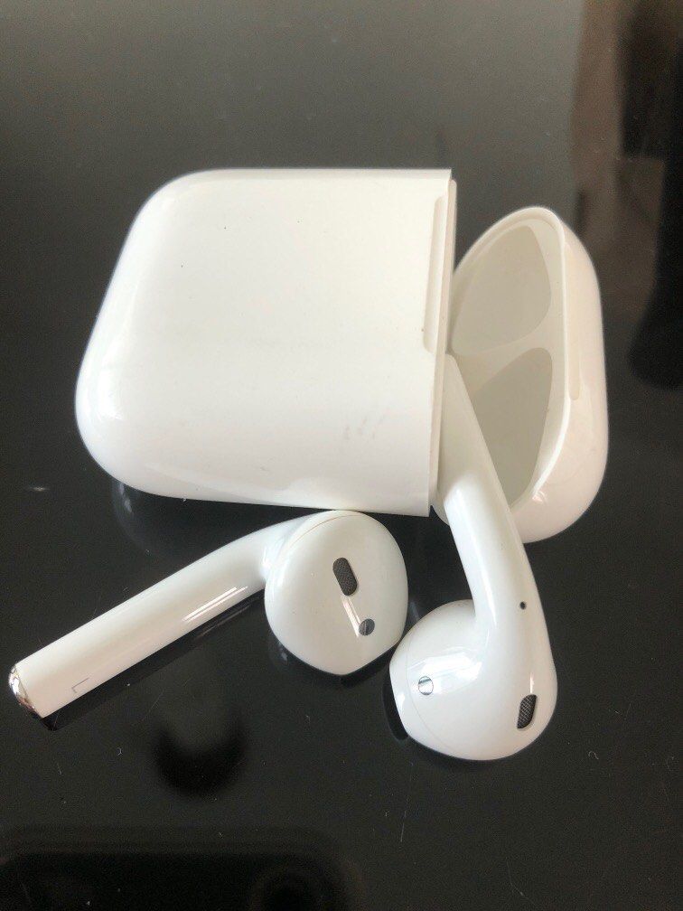 Airpod 1st gen (AUTHENTIC), Audio, Earphones on Carousell