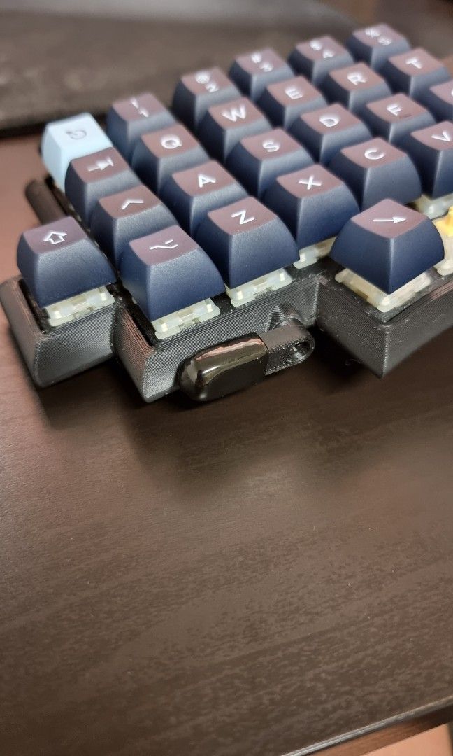 Avalanche Split Keyboard (fully assembled), Computers & Tech, Parts ...