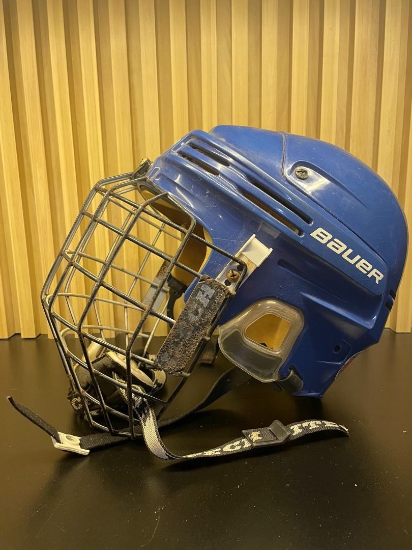 Bauer Hockey Helmet with Itech Cage, Sports Equipment, Other Sports ...
