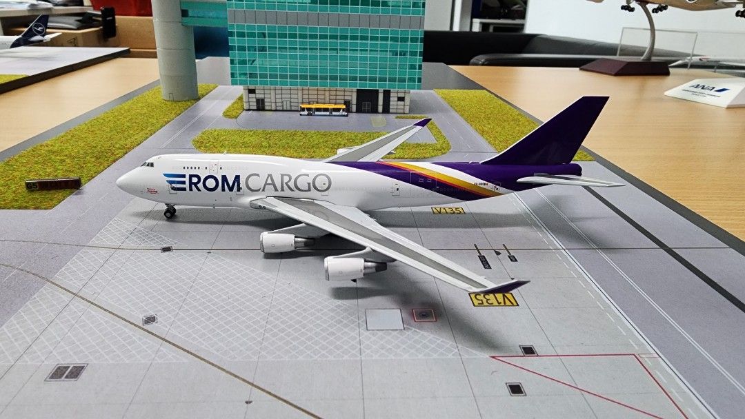 Boeing 747-400 BCF, ROM CARGO FREIGHTER, Hobbies & Toys, Toys & Games ...