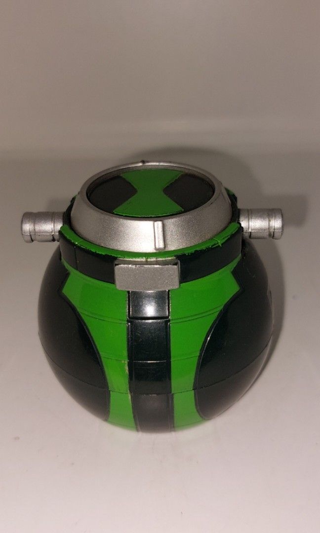Cartoon Network Ben 10 Ultimate Alien Omnitrix Collectible Toy ...
