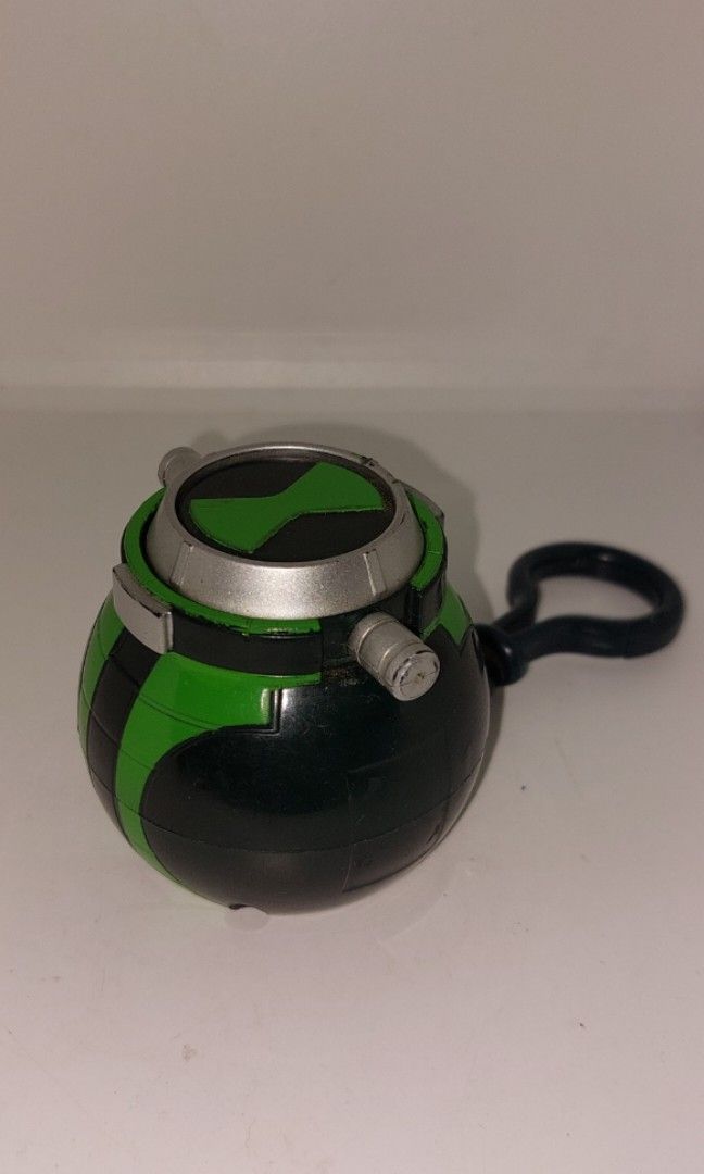 Cartoon Network Ben 10 Ultimate Alien Omnitrix Collectible Toy ...