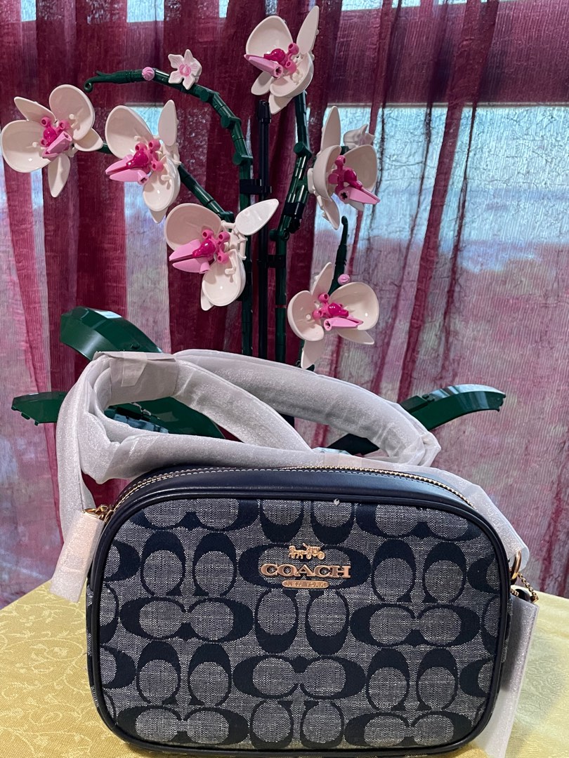 Coach Mini Camera Bag, Women's Fashion, Bags & Wallets, Shoulder Bags ...