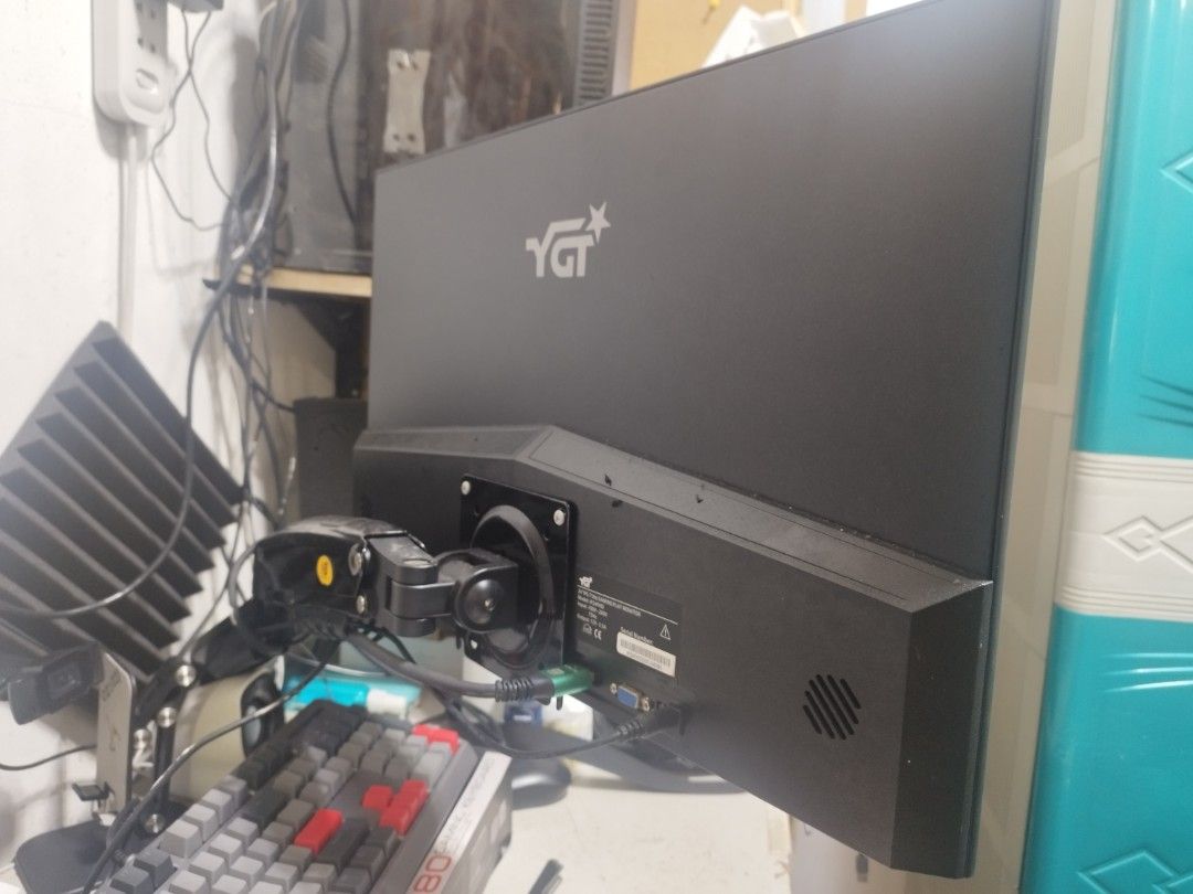 Desktop Monitor Ygt, Computers & Tech, Desktops on Carousell