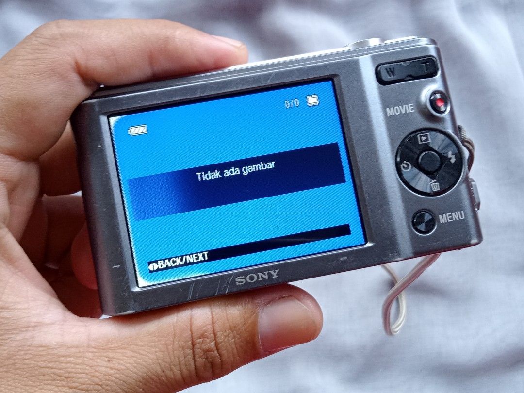 DIGICAM SONY CYBERSHOT DSC W810, Fotografi di Carousell