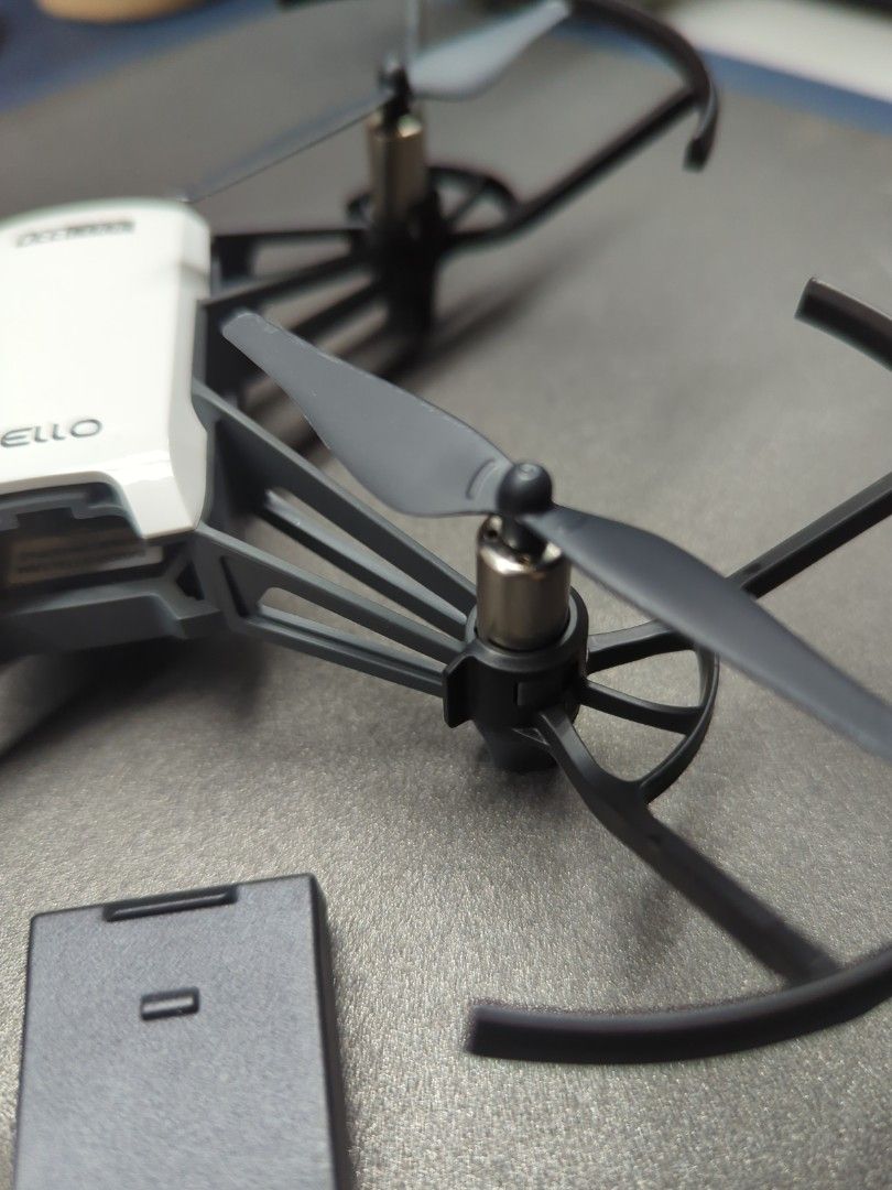 DJI Tello Wifi Remote Drone, Photography, Drones on Carousell