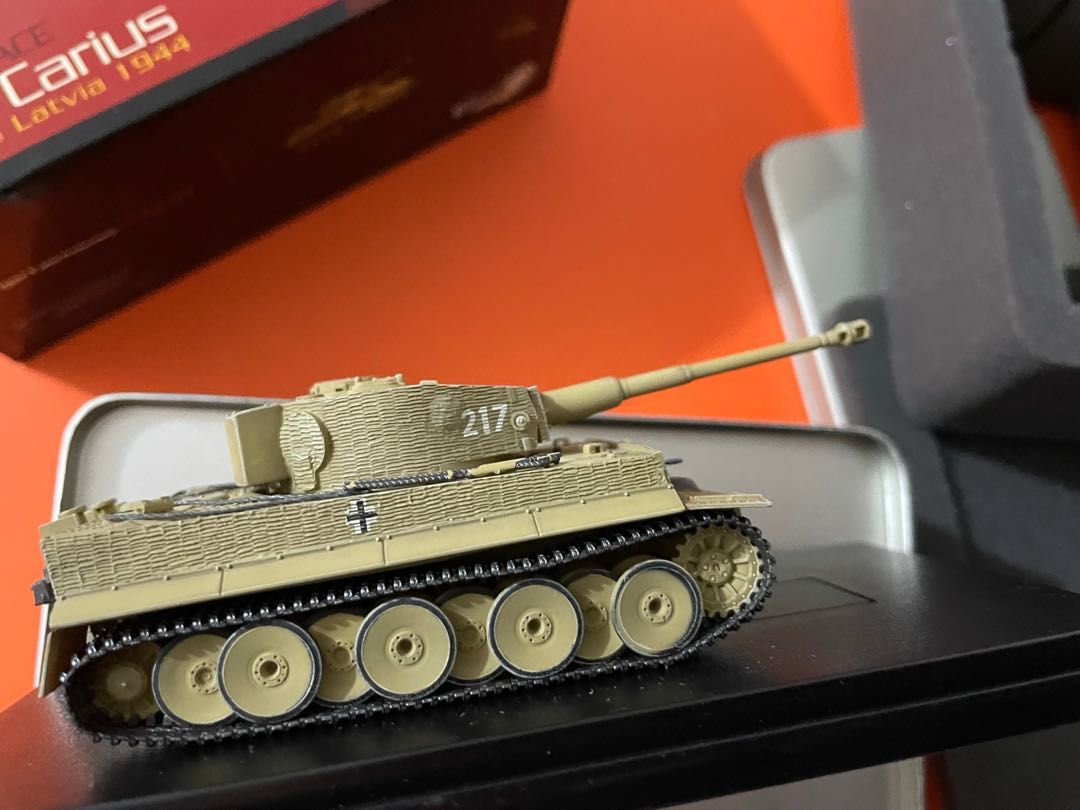 Dragon Armor 60120 "Otto Carius" Tiger I Mid Production w/Zimmerit, s ...