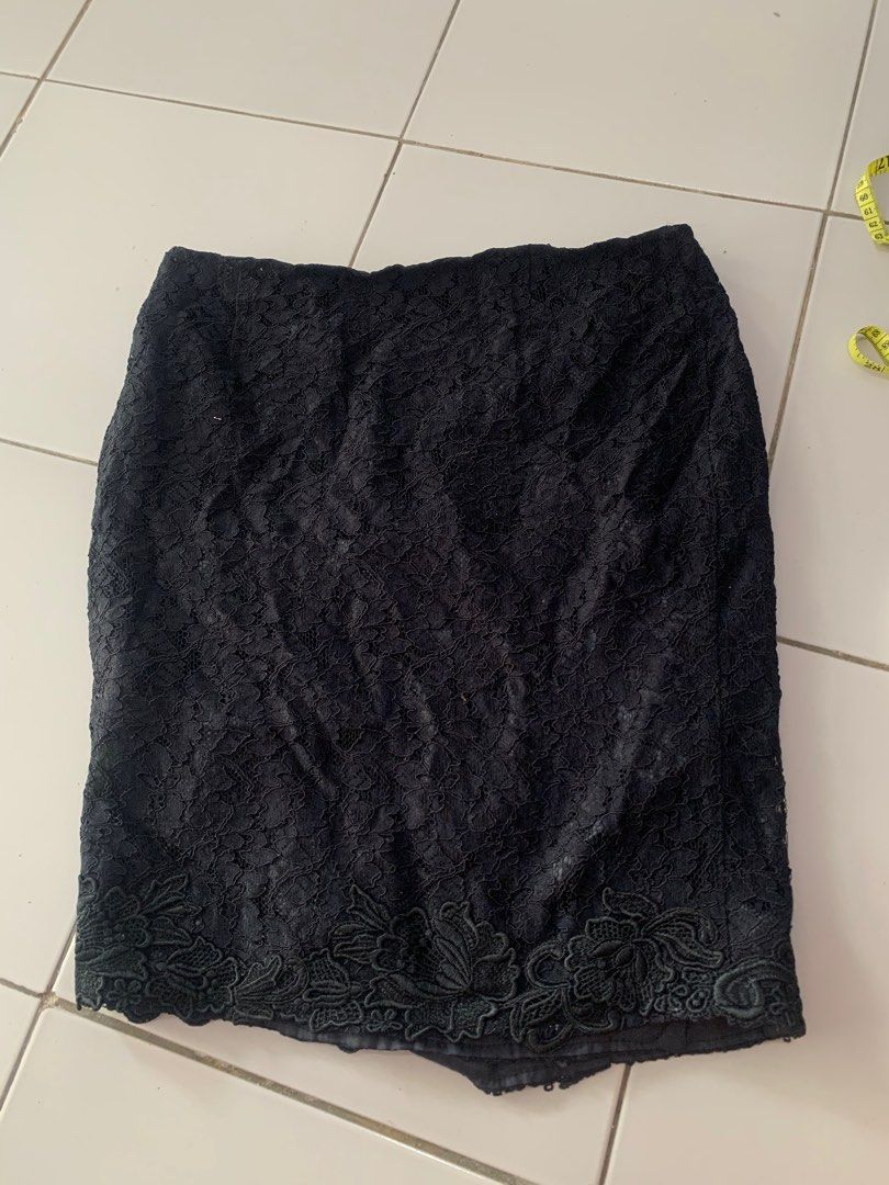 Duras brokat skirts/rok brokat hitam Duras, Fesyen Wanita, Pakaian ...