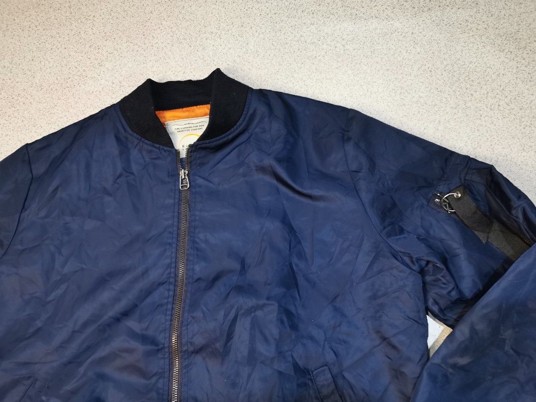 ECLIPSE BOMBER on Carousell