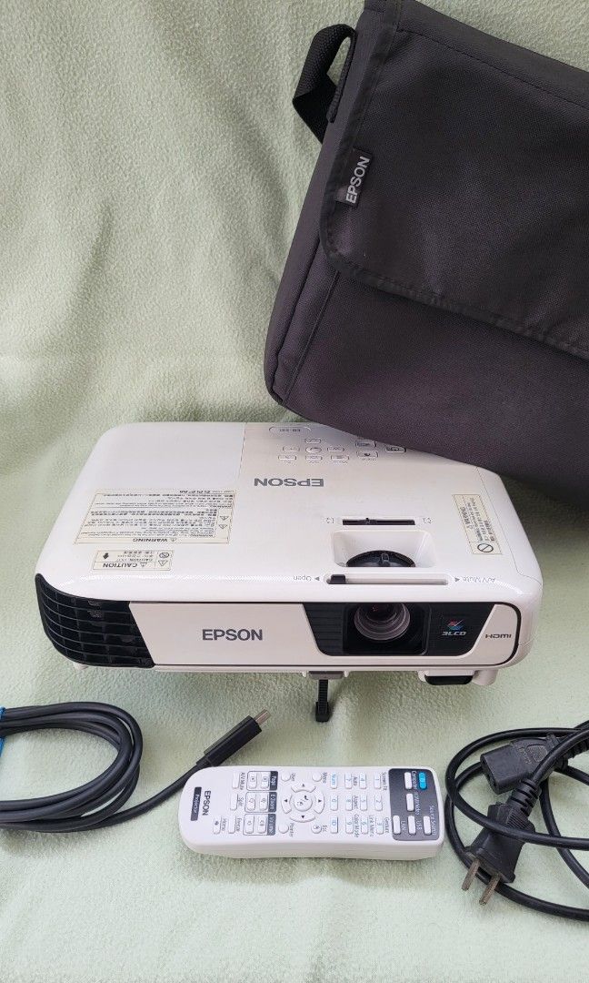 EPSON EB S31 PROJECTOR 3200 LUMENS HEAVY DUTY SUPER BRIGHT DISPLAY, TV ...