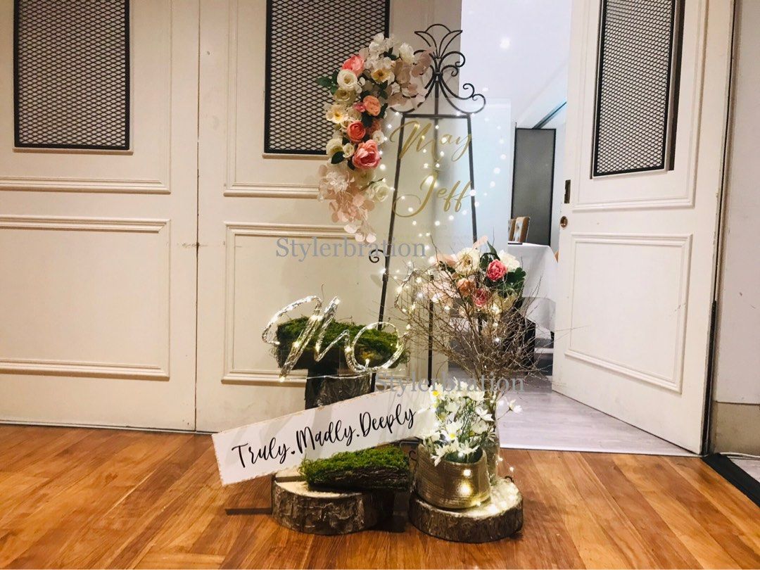 Event Welcome Signage Calligraphy Board Customise Sign Flower ...