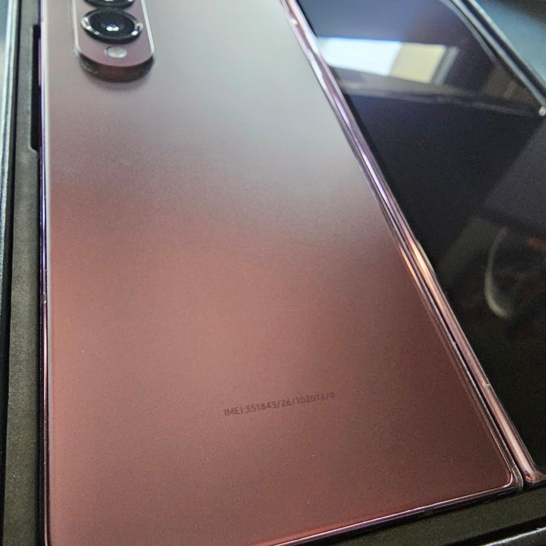 Samsung Fold 4 5G exclusive Burgundy colour (Price Reduced), Mobile ...
