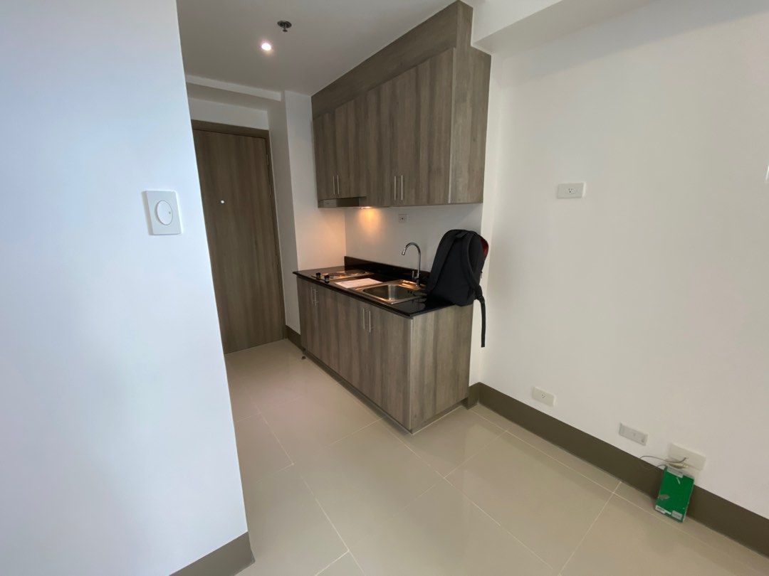 For Sale: 1-BR End Unit at Fame Residences Tower 2, Property, For Sale ...