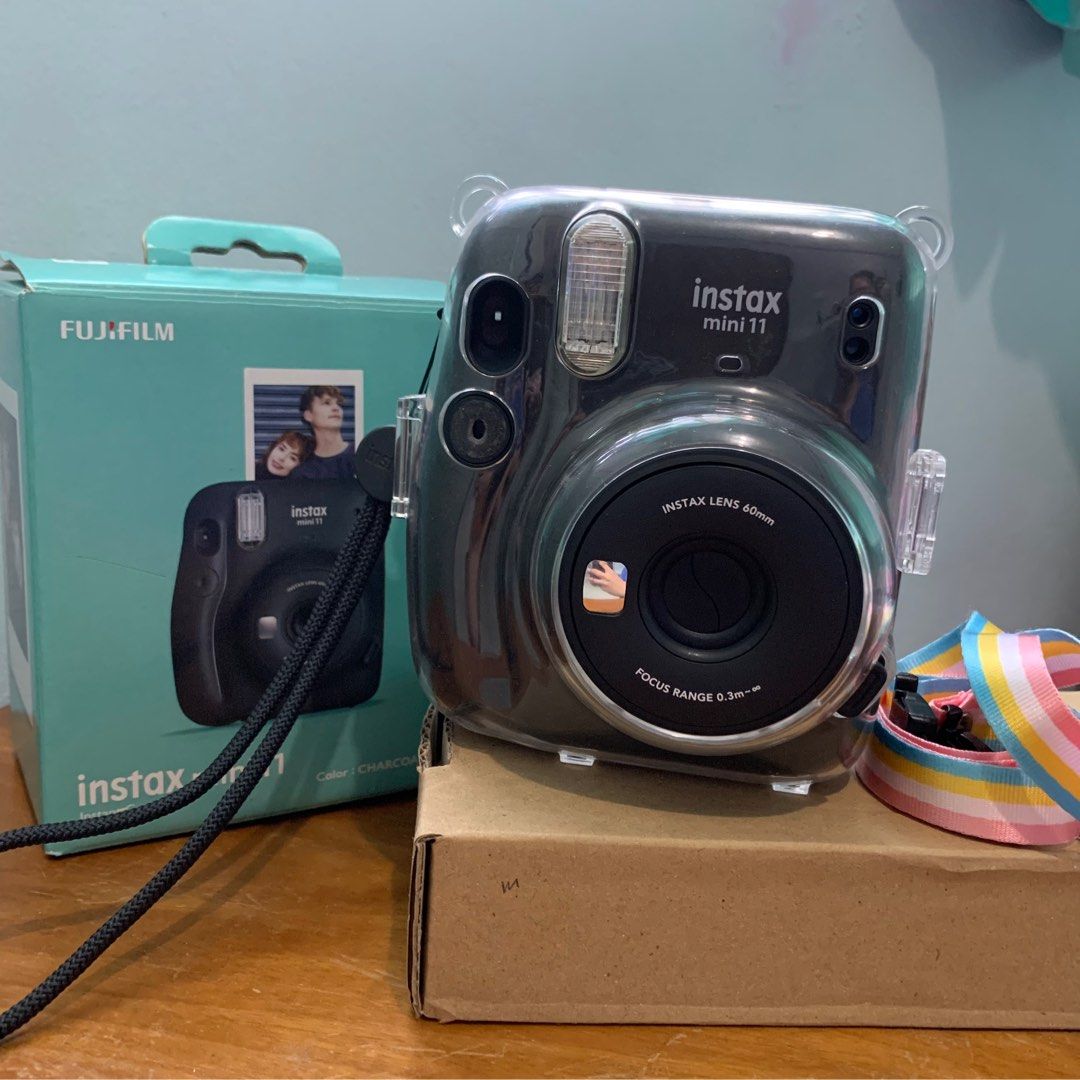 Fujifilm Instax Mini 11 Black, Photography, Cameras on Carousell