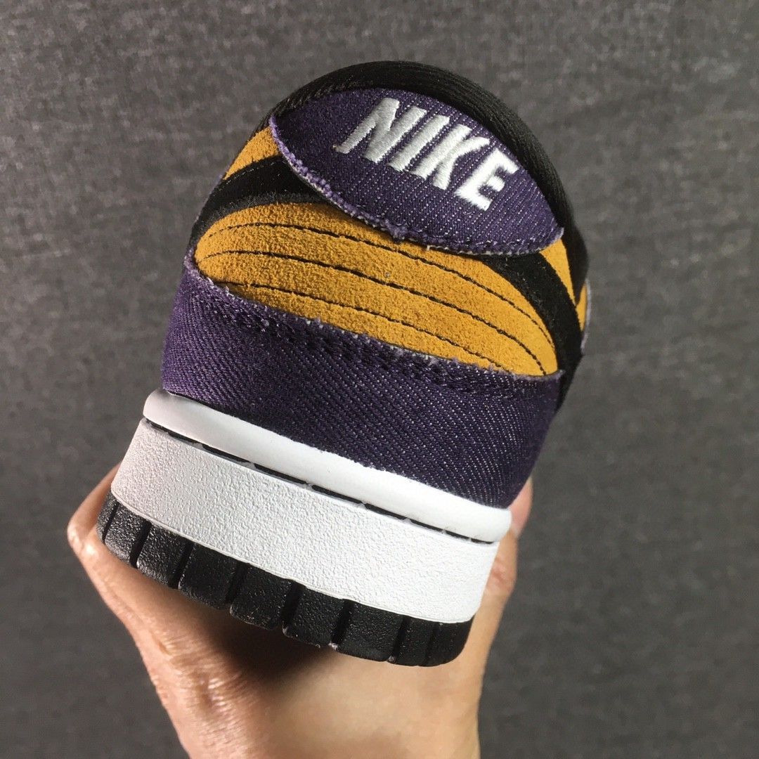 Goofy Boy Nike Dunk Low Pro Sb, 男裝, 鞋, 波鞋 - Carousell