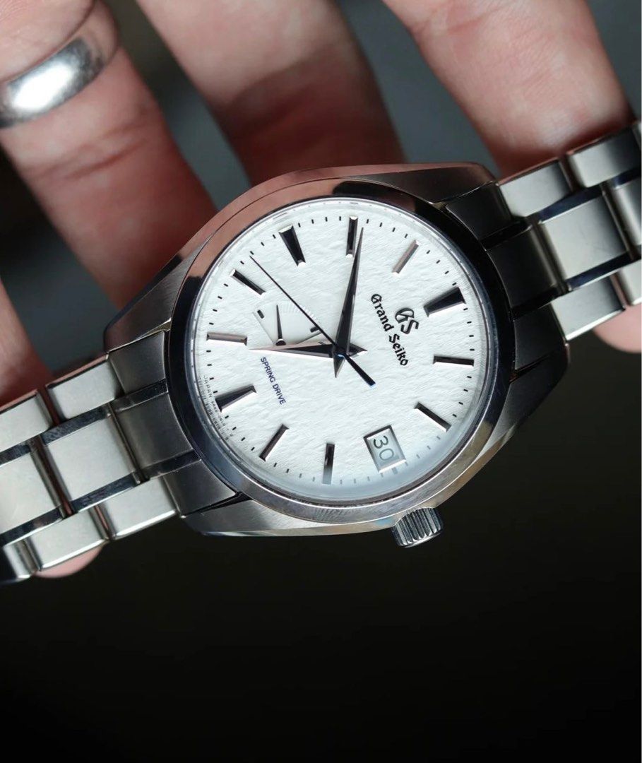 Grand Seiko Snowflake SBGA211 GS, Luxury, Watches on Carousell