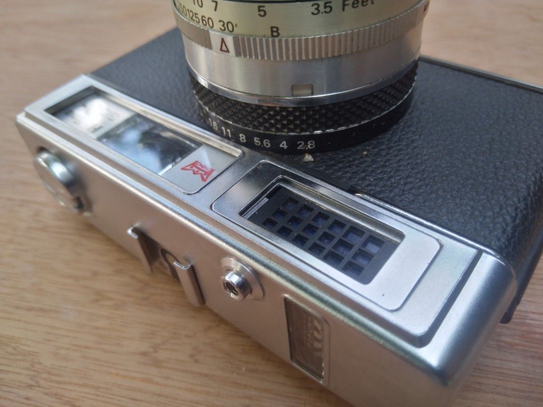 Halina 3000 film camera 1970s, Photography, Cameras on Carousell