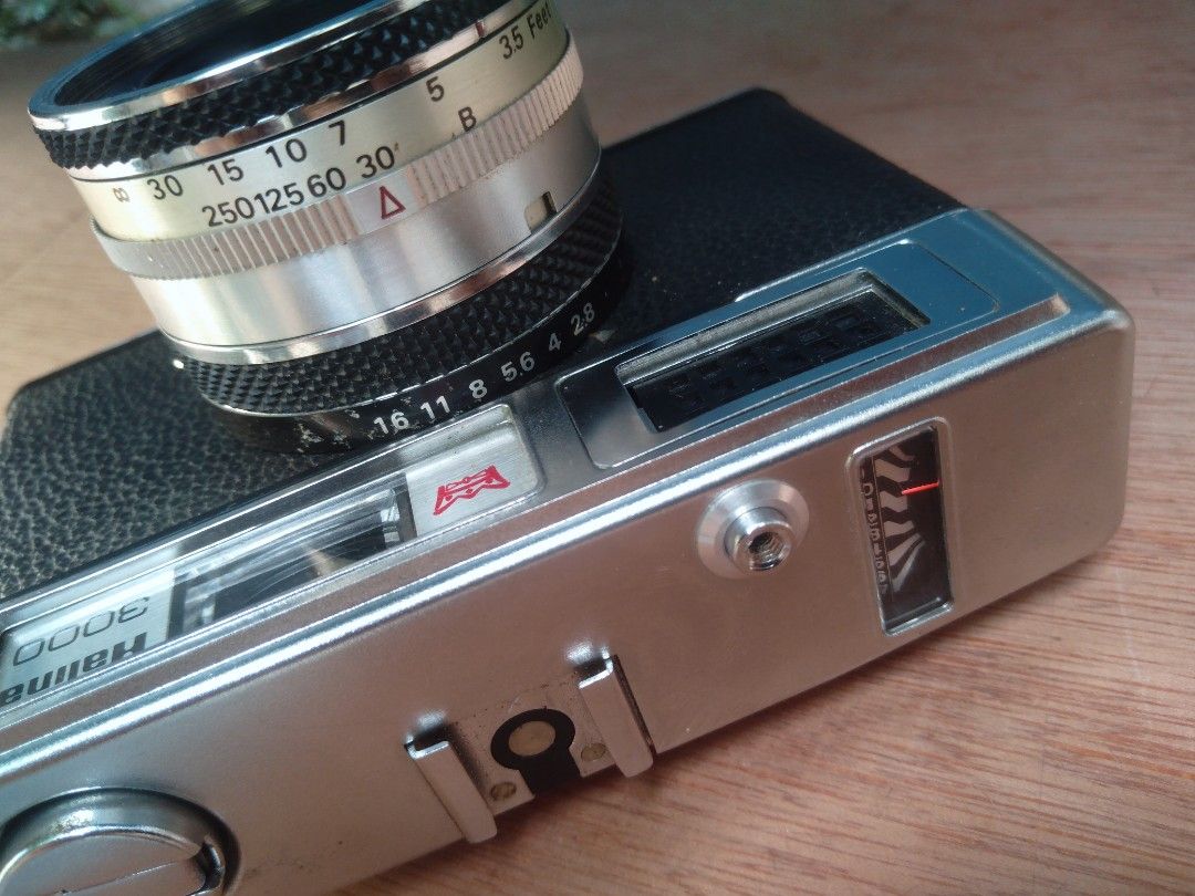 Halina 3000 film camera 1970s, Photography, Cameras on Carousell