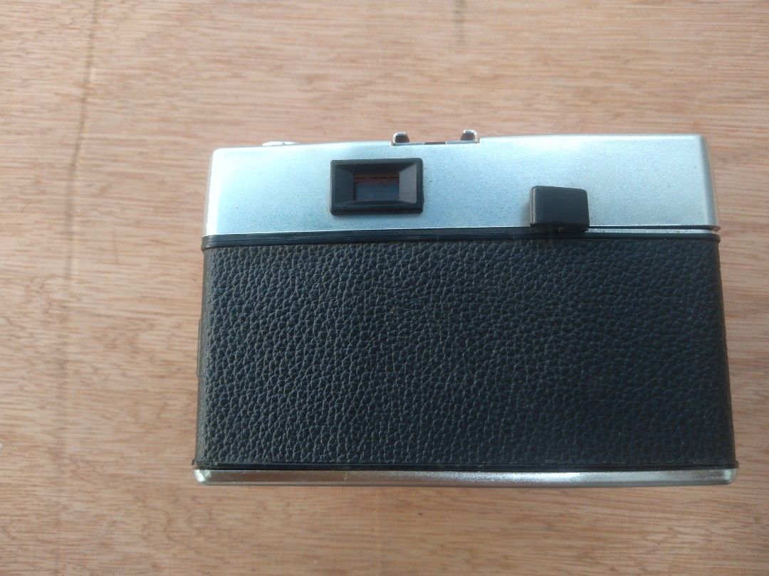 Halina 3000 film camera 1970s, Photography, Cameras on Carousell